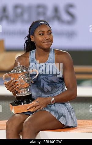 PARIS, FRANCE - JUNE 07: Coco Gauff of United States against Aryna ...