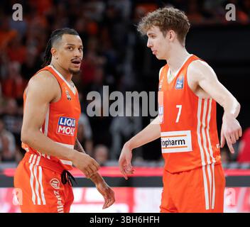 Tobias Jensen (Ratiopharm Ulm, #07) vs Grayson Murphy (Telekom Baskets ...