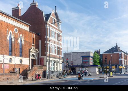 Tooting Bec London Underground Station Stock Photo - Alamy