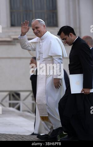 Pope Leo XIV arrives to lead his traditional Wednesday General Audience ...