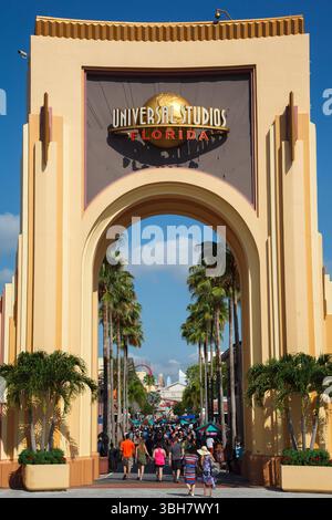 The Universal Studios amusement park main entrance, Orlando, Florida ...