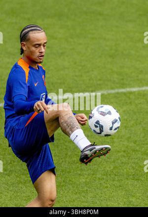 ZEIST - Xavi Simons during a training session of the Dutch national ...