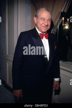 Carl Karcher Circa 1980's Credit: Ralph Dominguez/MediaPunch Stock ...