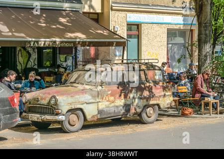 Berlin Kreuzberg-Friedrichshain Opel Olympia, Baujahr 1956 von Dozent ...