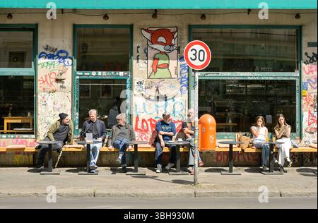 Gastronomie, Cafe, Oranienstraße, Kreuzberg, Bezirk Friedrichshain-Kreuzberg, Berlin ...