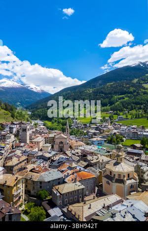 Bormio Medieval village Valtellina Italy under the snow in winter ...