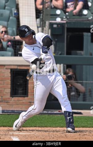 Detroit Tigers Dillon Dingler (13) singles during the fifth inning ...