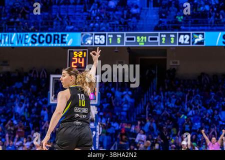 Dallas Wings center Luisa Geiselsoder (18) shoots the ball during the ...
