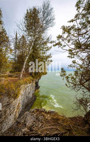 Shoreline scene from Cave Point County Park in Sturgeon Bay Wisconsin ...
