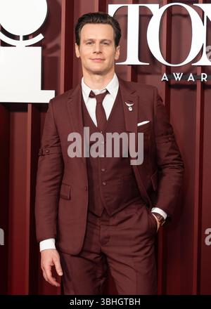 Jonathan Groff wearing suit by Thom Browne attends 78th annual TONY ...