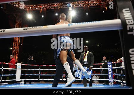 Fabio Wardley celebrates after knocking out Justis Huni - Fabio Wardley ...