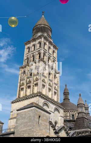 Traditional architecture, authentic french architectural in Paris Stock ...