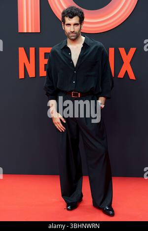 Tamar Novas attended 'the red carpet for the 10th Anniversary of ...