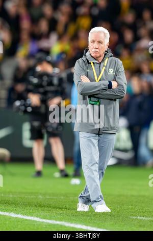 Coach Tom Sermanni of Australia during the Group D match Australia ...