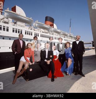 Stella Stevens, Ernest Borgnine, Jack Albertson, Shelley Winters, Red ...