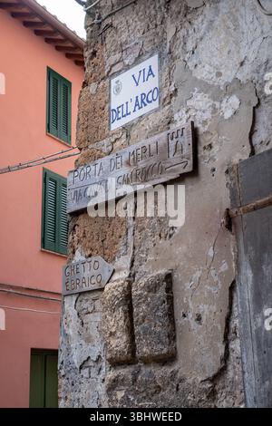 The historic Jewish ghetto in the characterful medieval town of Sorano ...