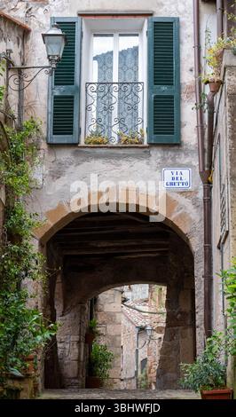 The historic Jewish ghetto in the characterful medieval town of Sorano ...