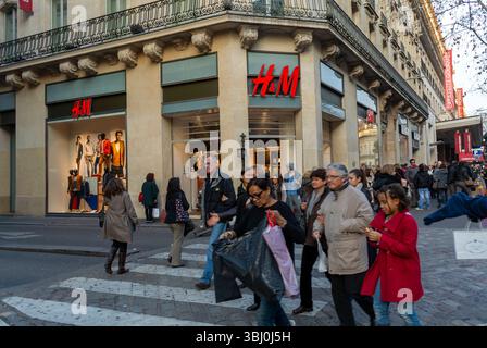 "Street Scene" "Paris France" Modern "Residential Architecture ...