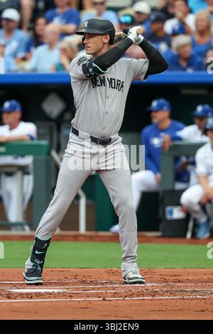 New York Yankees' Cody Bellinger (35) rounds the bases after hitting a ...