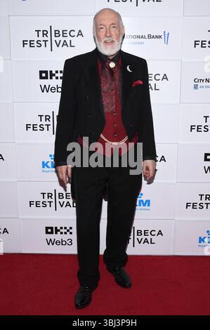 Simon Jones attends Premiere of HBO Original drama series'Task' at ...