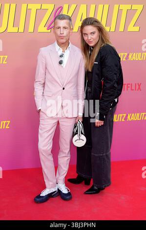 Benjamin von Stuckrad-Barre und Caroline Wahl bei der Premiere des ...