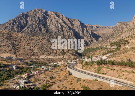 Lower part of Amedi (Amadiye) town, Kurdistan Region of Iraq Stock ...