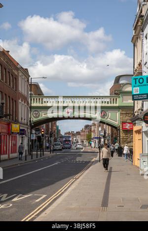 Worcester Foregate Street Station Stock Photo - Alamy