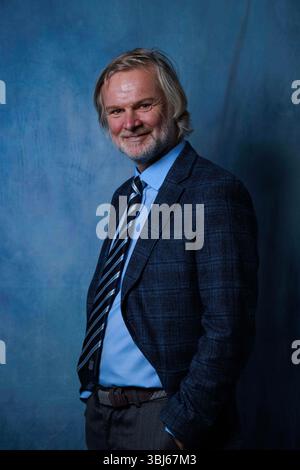 Dundee manager Steven Pressley after the final whistle in the William ...