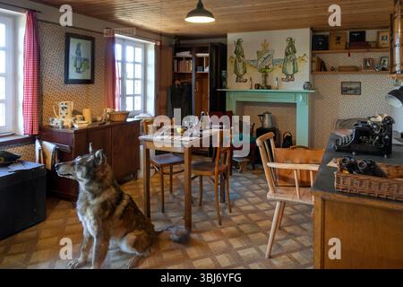 Interior of commander's residence at WW2 Saltzwedel-neu Battery ...