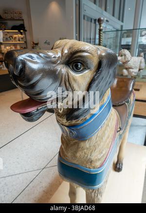 AKC Museum of the Dog gift shop, New York City, USA 2025 Stock Photo ...