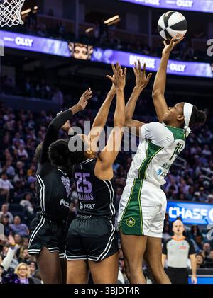 Dominique Malonga #14 and the Seattle Storm take on the Atlanta Dream ...