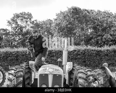 FRADDON CORNWALL TRACTOR CLUB ANNUAL VINTAGE RALLY AND COUNTRY FAYRE ...