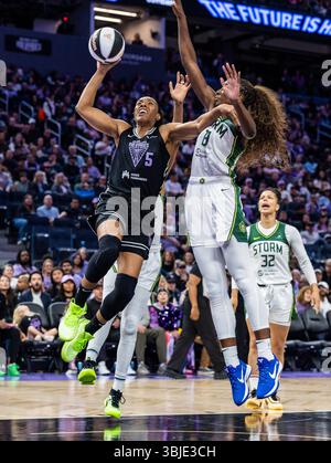Golden State Valkyries' Kayla Thornton (5) gestures after hitting a 3 ...