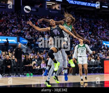Seattle Storm center Ezi Magbegor during the first half of a WNBA ...