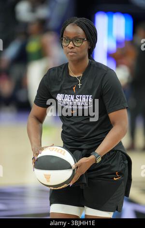 Golden State Valkyries assistant coach Suga Rodgers before a WNBA ...