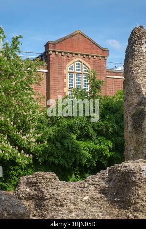 The Abbey Ruins and Reading Prison, Reading, Berkshire Stock Photo - Alamy