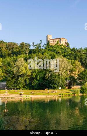 St. Andrä-Wördern: Greifenstein Castle, river Donau (Danube) in the ...