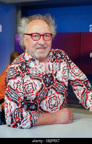 Urban Priol in der ARD-Talkshow maischberger im Studio Berlin Adlershof ...