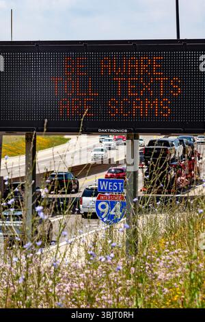 Detroit, Michigan - A message on an electronic road sign on Interstate ...