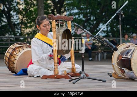 Traditional Korean band, Pusan Stock Photo - Alamy