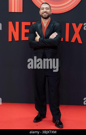 Raúl Tejón attended 'the red carpet for the 10th Anniversary of Netflix ...