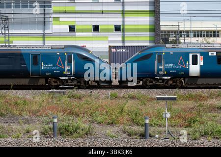 Avanti West Coast class 805 Evero train at Rugby, Warwickshire, England ...