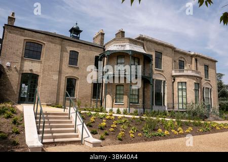 Views of Brockwell Hall in Brockwell Park in South London. Brockwell ...
