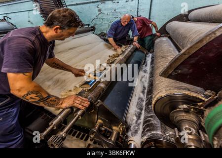 Dyed wool yarn, overhead view Stock Photo - Alamy