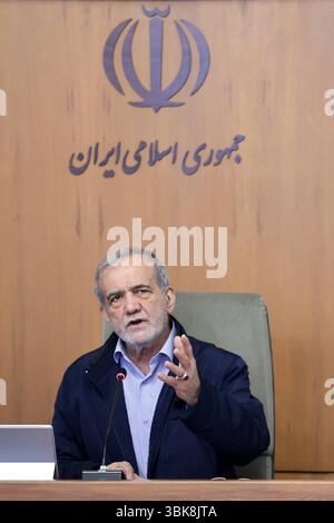 Iranian President Masoud Pezeghian chairs a meeting of the Iranian ...