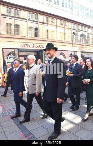 Vorne Vl. Christian Roehring Dr. Hans Joachm Hessler Bayerischer ...