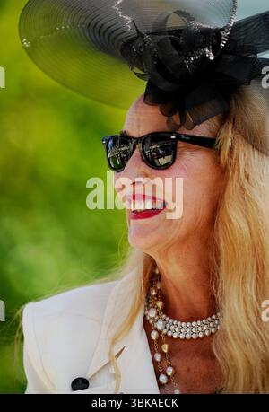 Jerry Hall on day three of Royal Ascot at Ascot Racecourse, Berkshire ...