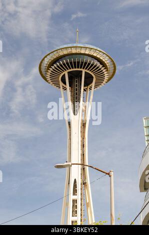 Different perspective of the Seattle Space Needle Stock Photo - Alamy
