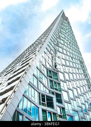 VIA 57 West residential building, building exterior, 625 West 57th ...