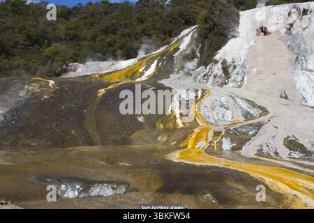 Central Plateau, volcanic activity, Taupo, Lake taupo, National Park ...